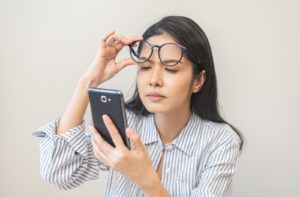 What Causes Eye Tracking Problems in Adults? | Seal Beach